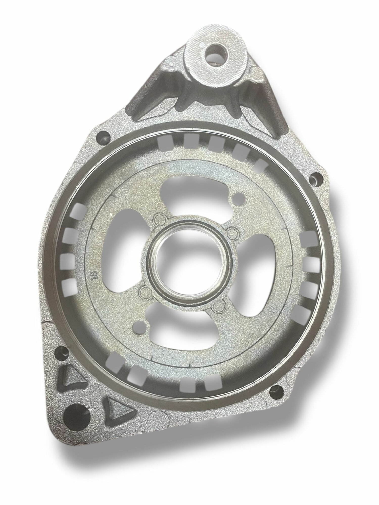 32.3771400-40 или 32.3771400-60ВТ Крышка передняя генератора применима к Ваз, Газ с инж. дв. D15мм