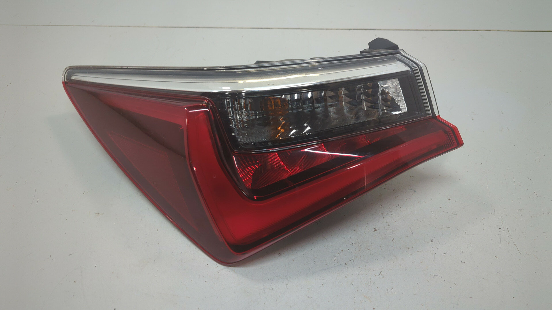 Фонарь (задний) левый Acura ILX Б/У