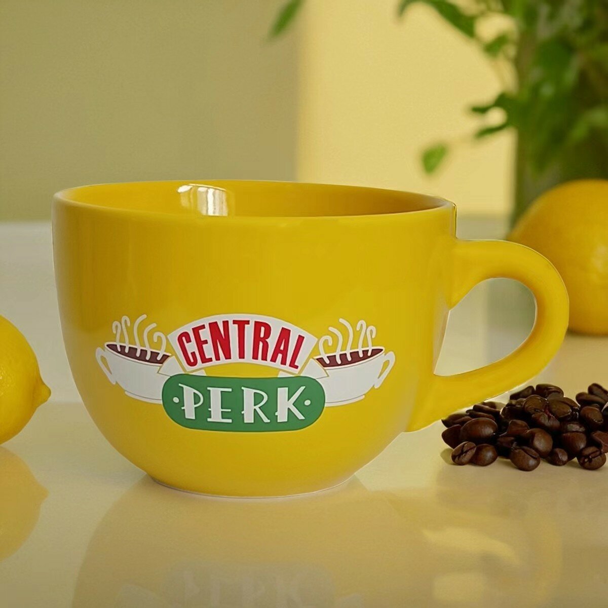 Кружка Friends Central Perk pE3288, керамика, 650 мл, желтая