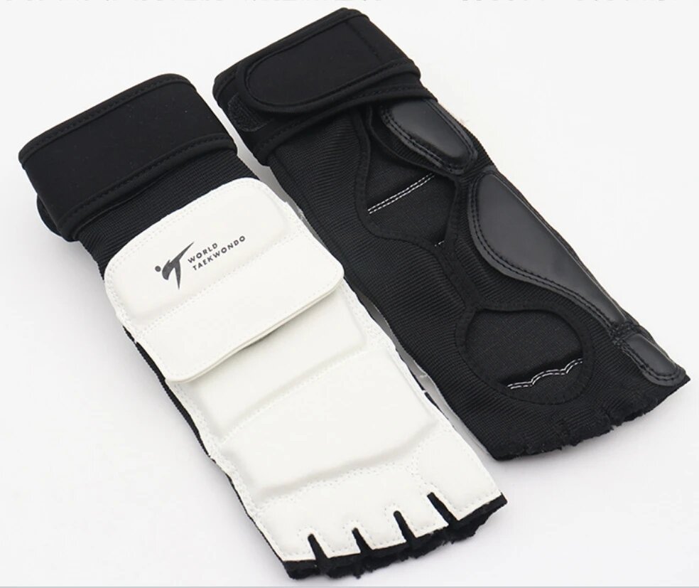 Одежда для единоборств