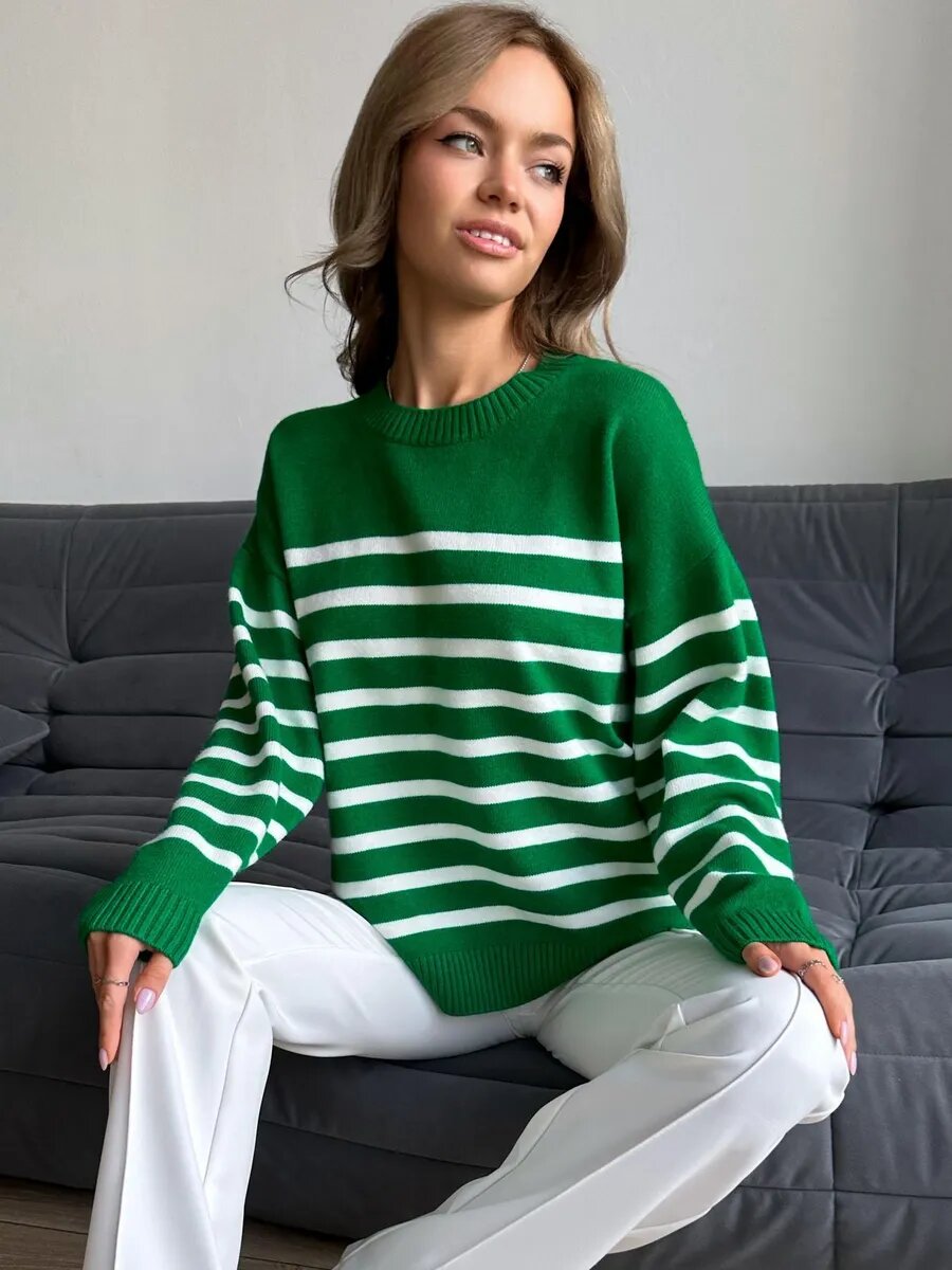 Джемпер Объемный базовый свитер кофта