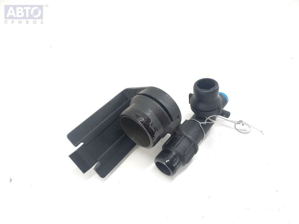 Фланец (тройник) системы охлаждения BMW 3 E46 (1998-2006)