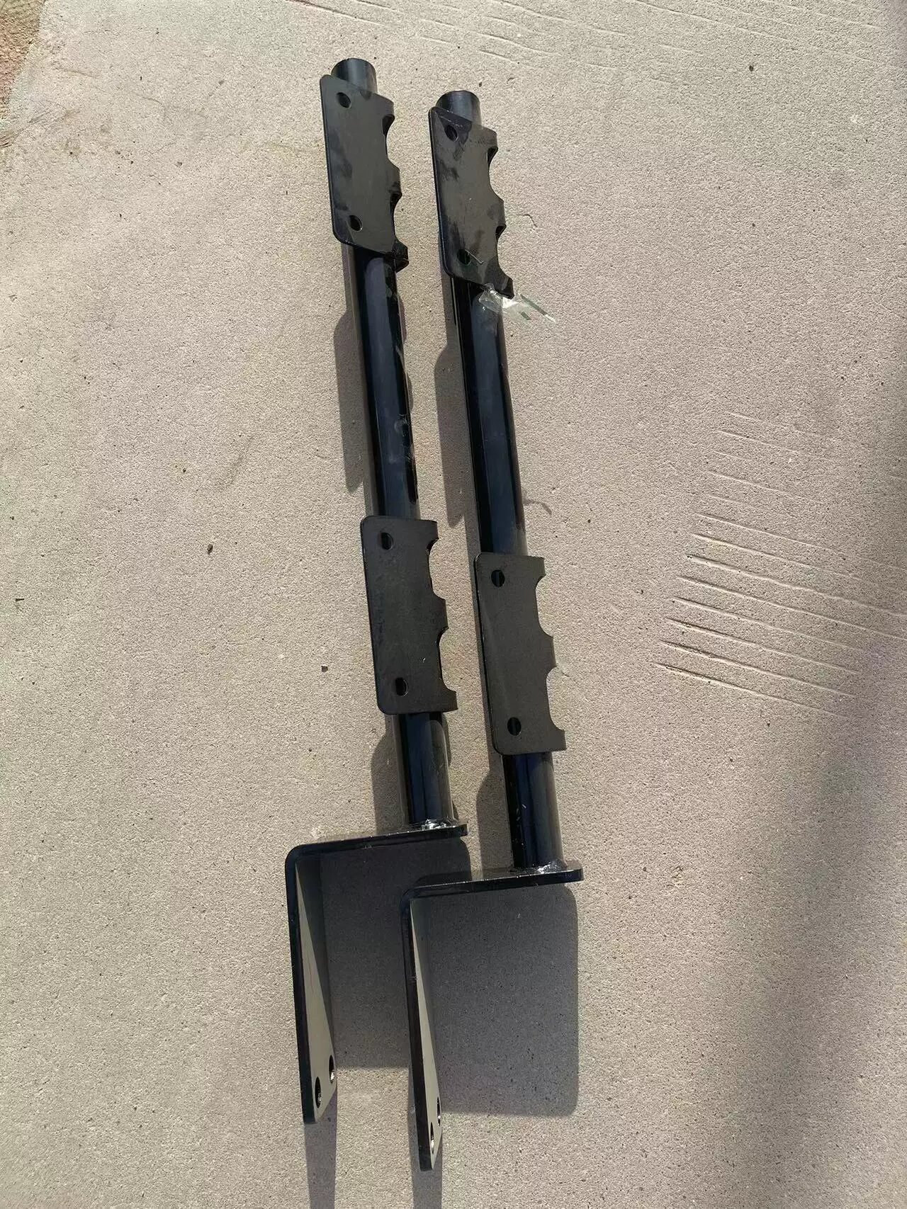 Усиленный кронштейн для установки брызговика на грузовики, одна деталь