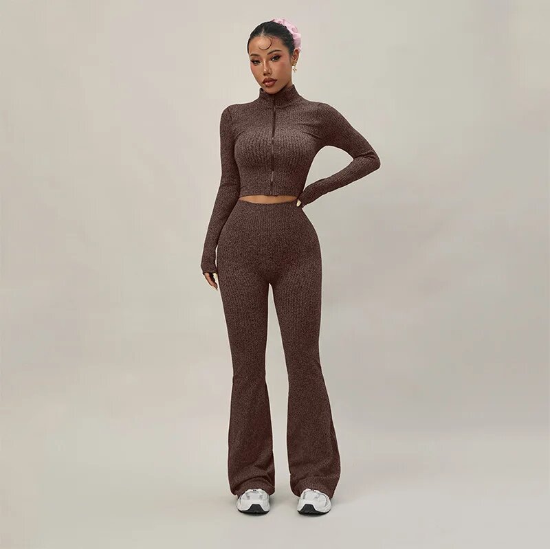 Костюм спортивный