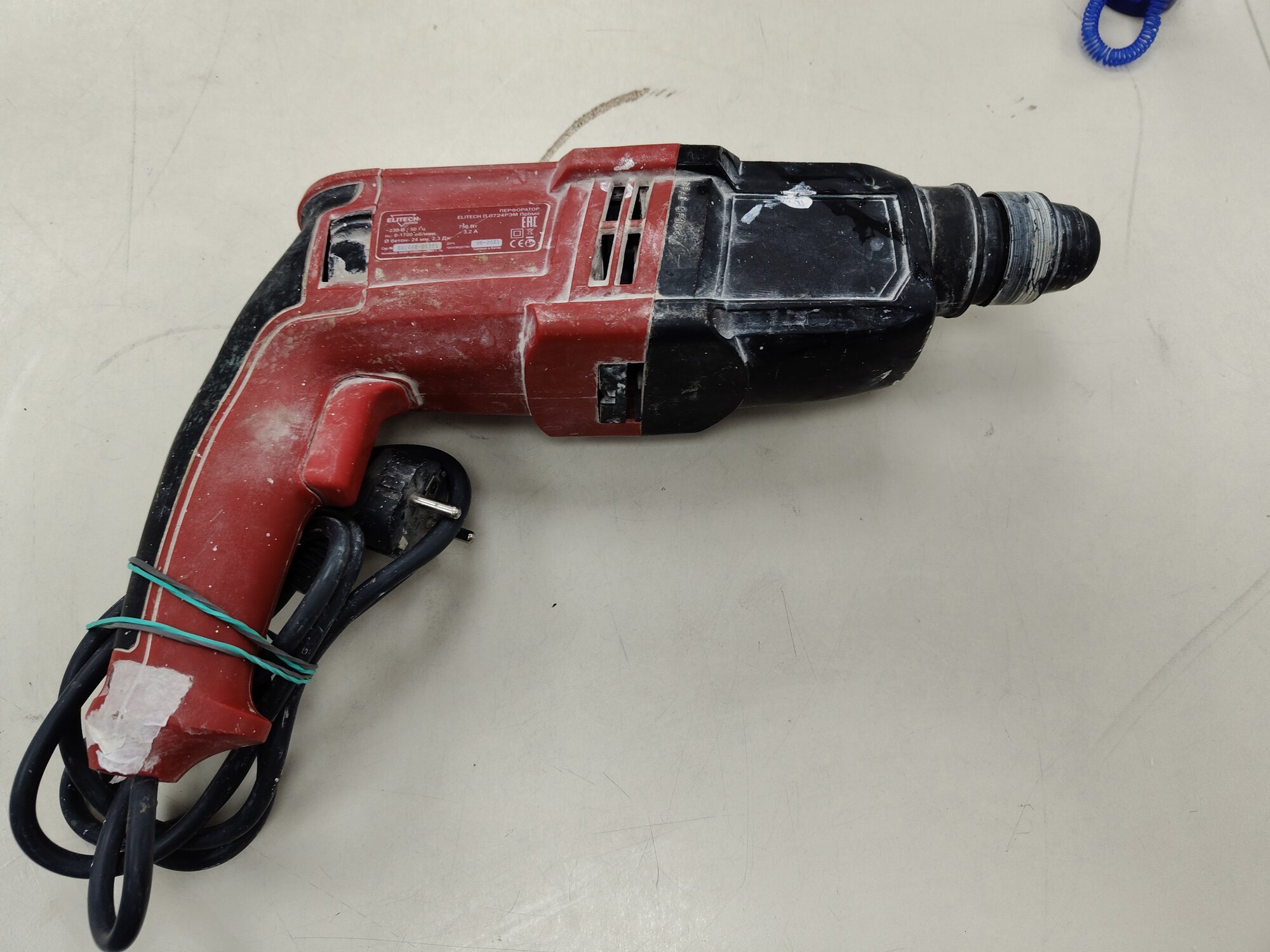 Перфоратор Elitech П0724РЭМ Б/У