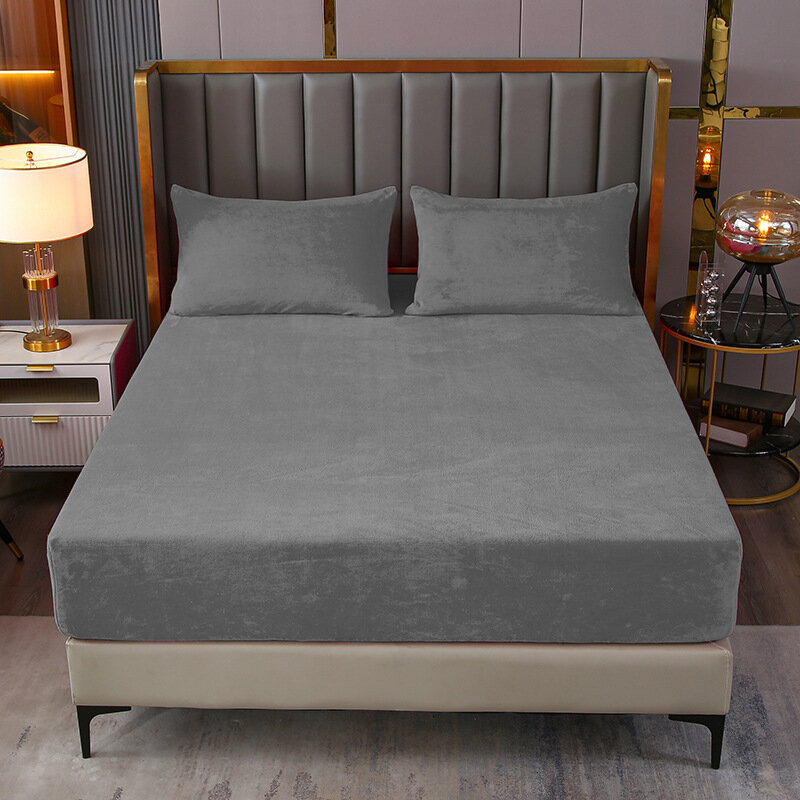 Европейский и американский размер молочного велюра, комплект из трех предметов: пододеяльник, наматрасник и наволочка.