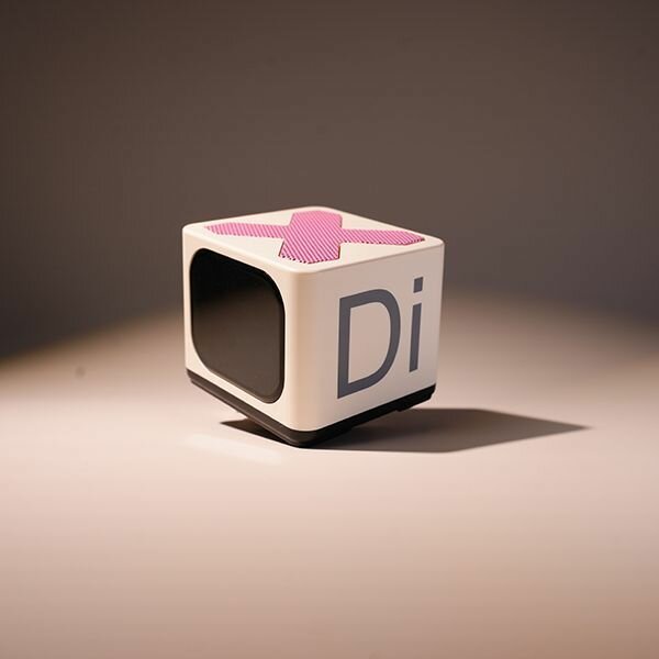 Черная технология сенсорного экрана Bluetooth-колонка с отображением текстов ультра-маленькая колонка с длительным временем работы от батареи сабвуфер умный стол для питомцев