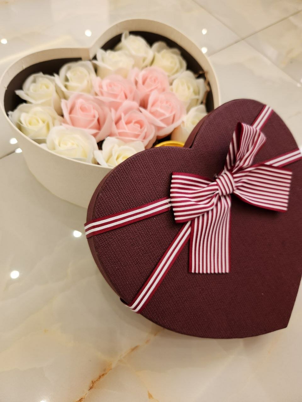 Подарок на Новый год 15 цветов из мыла в красивой подарочной коробке+ сюрприз от нас