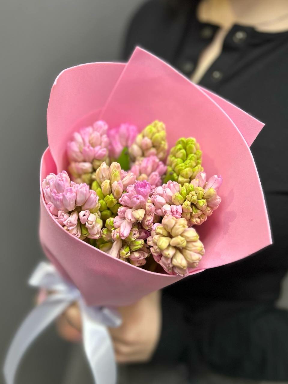 Монобукет из 11 розовых гиацинтов Фондант в розовом фоамиране