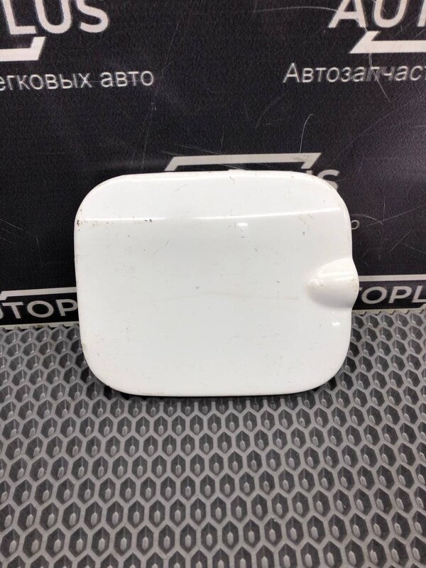 Лючок бензобака