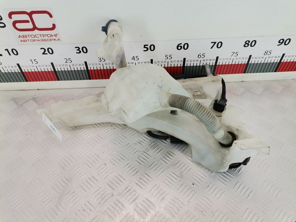 Бачок омывателя Volvo V50 1 31253164 арт. 1446197
