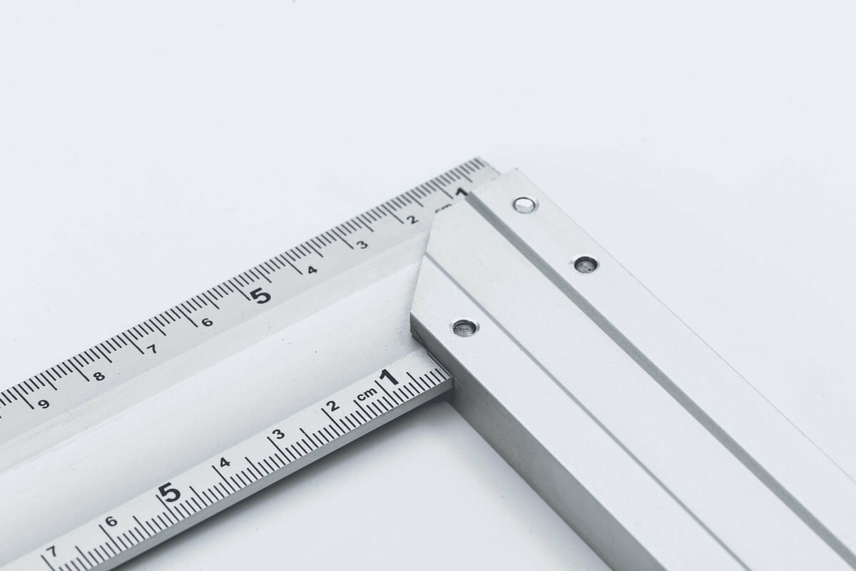 ALUKOMTOOLS Строительный алюминиевый угольник 500 мм 211513500A для точной разметки