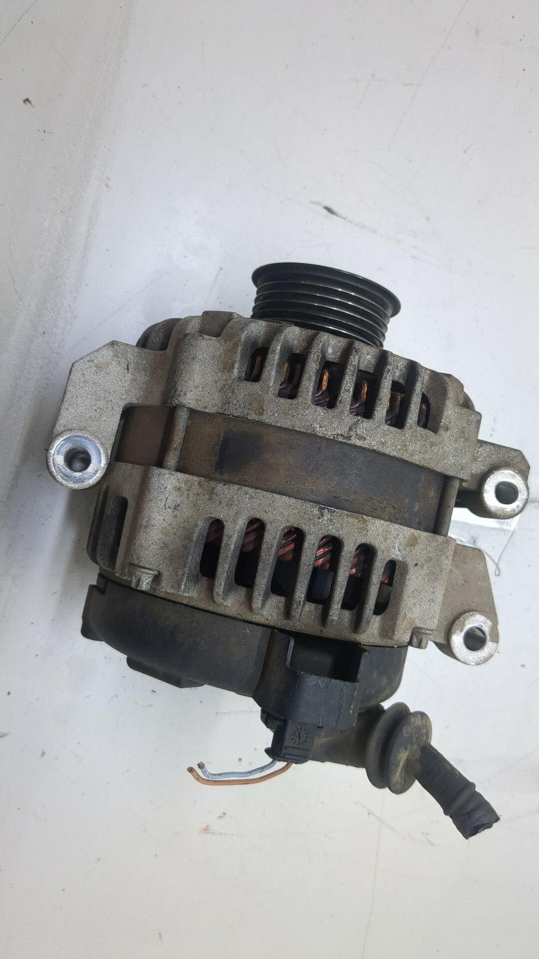 Генератор Opel Mokka Б/У