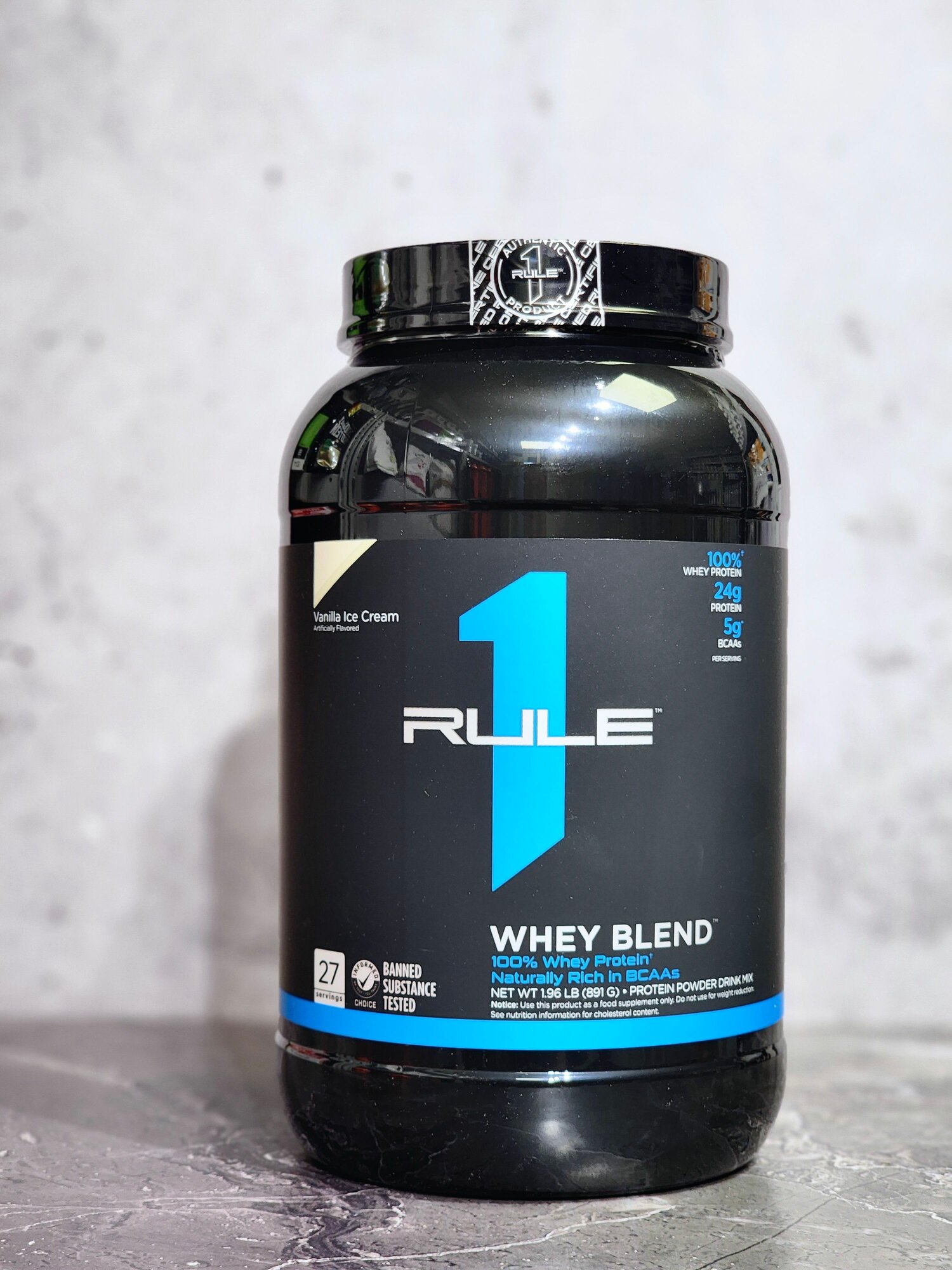Сывороточный концентрат и изолят с ферментами (протеазы) Rule 1 - Whey Protein Blend (888 г) со вкусом Шоколад с арахисовой пастой
