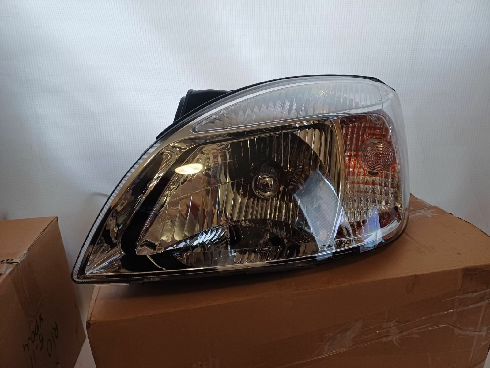 Фара левая киа рио 2 KIA RIO 2 с 2005 по 2011 год фара хром