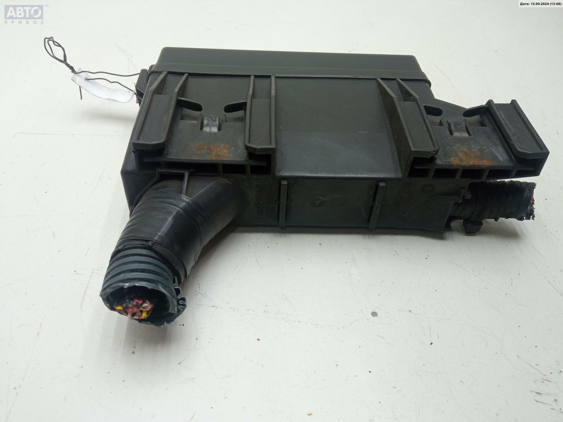 Блок предохранителей Nissan Maxima