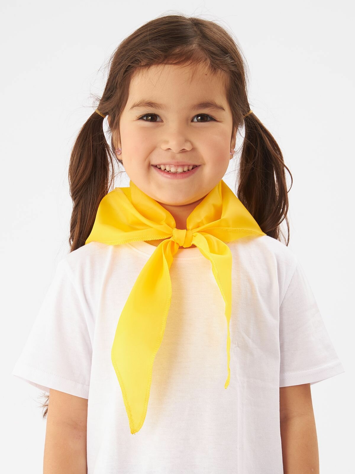 Карнавальный детский галстук жёлтый: яркий акцент для праздничного образа