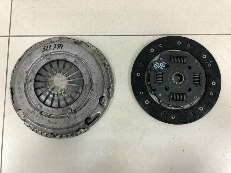 Корзина сцепления Volkswagen Polo Sed RUS 2011 кат.номер: 03F141025 036141032H