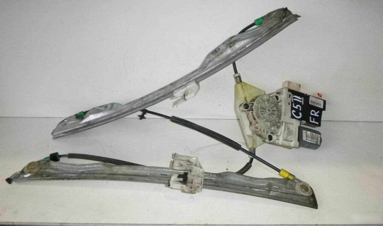 Стеклоподъемник электр. передний правый Citroen C5 I (2001—2004) 9222P5