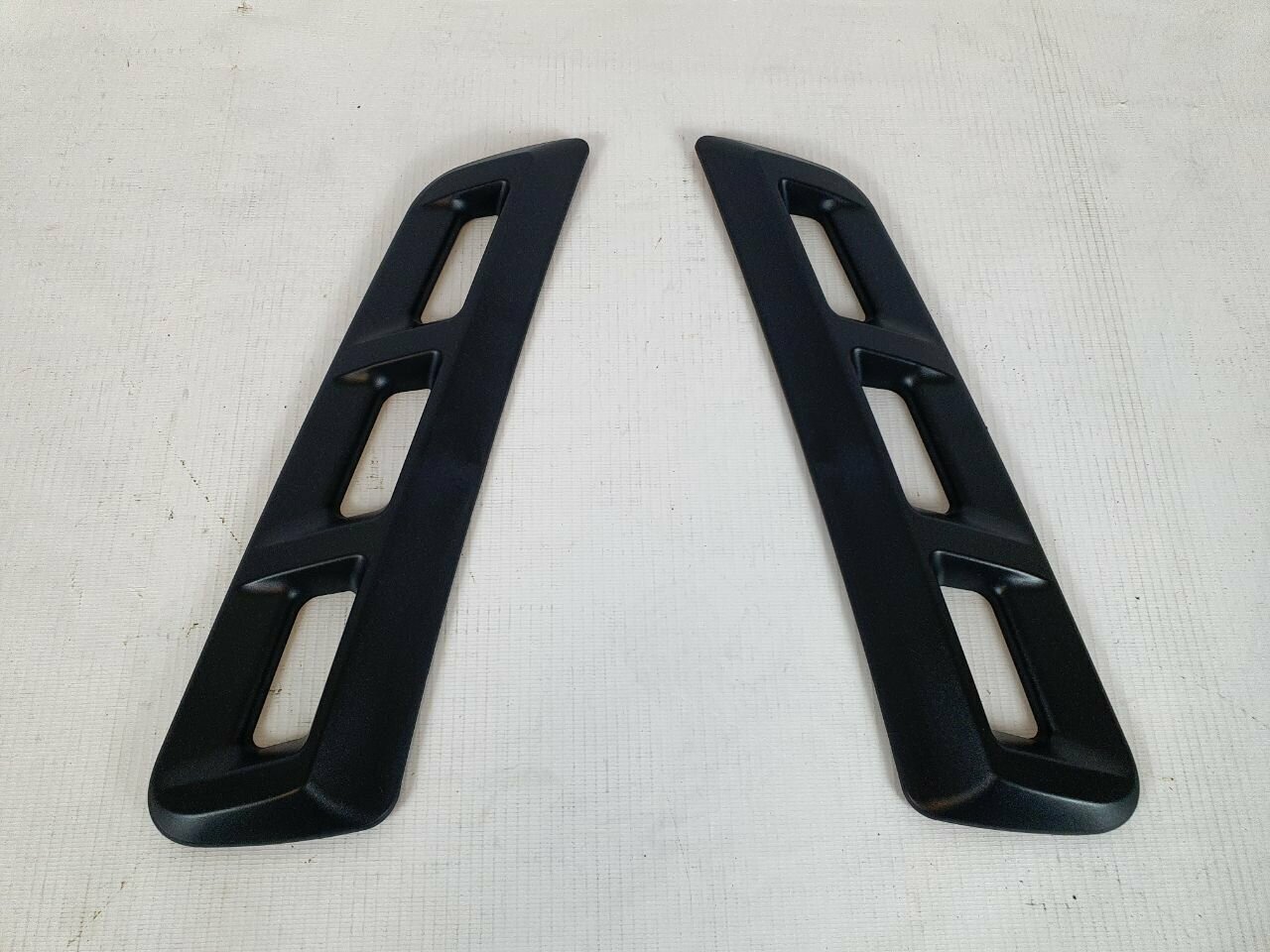 Накладки дефлекторов кузова 2121