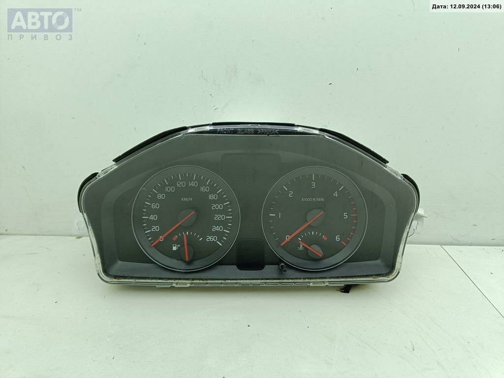 Щиток приборный (панель приборов) Volvo S40 / V50 (2004-2013)