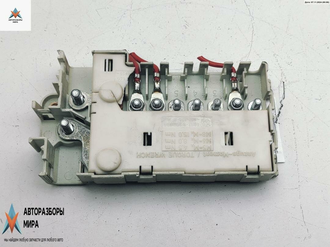 Блок предохранителей BMW 5 E39 1998 8370638