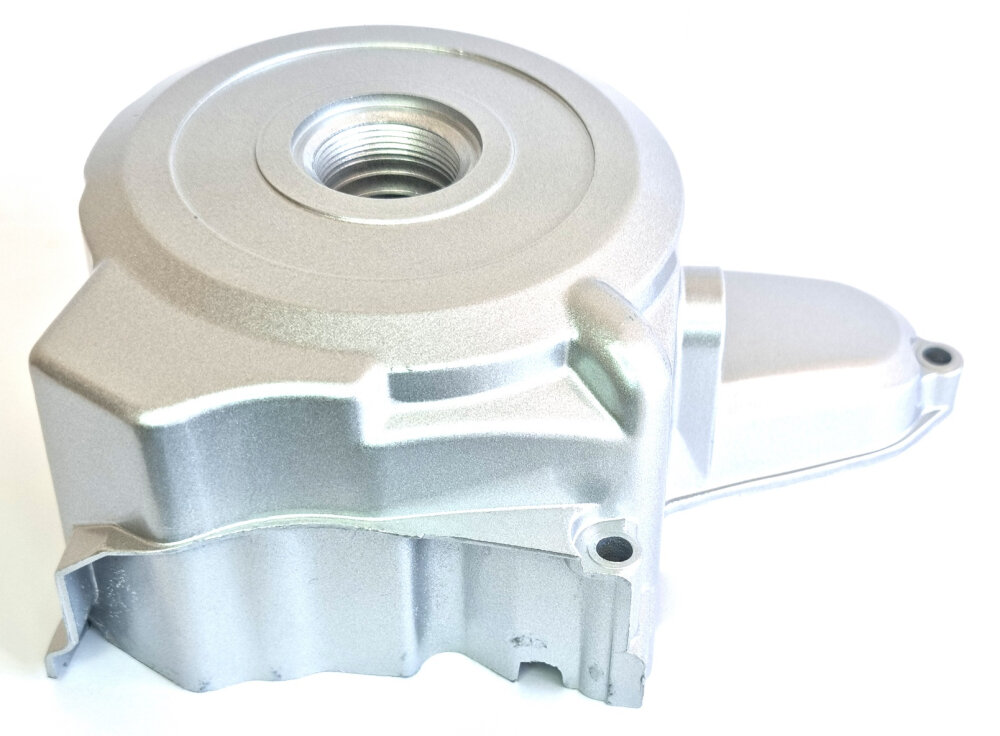 Крышка двигателя левая 139FMB, 147FMH, 152FMI (верх. э/старт.) (6кат.); DELTA, ALPHA