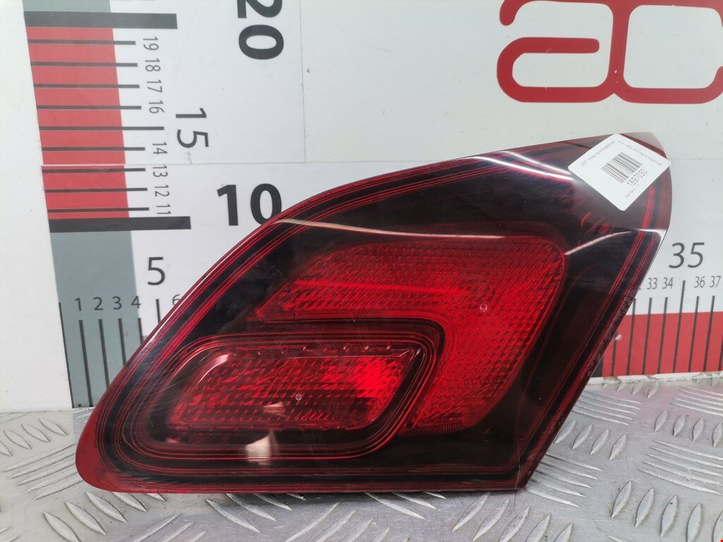 Фонарь крышки багажника правый Opel Astra J 13360793 арт. 1897030