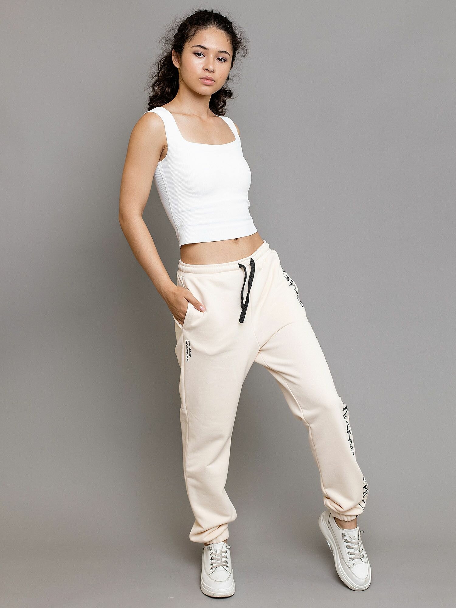 Брюки спортивные