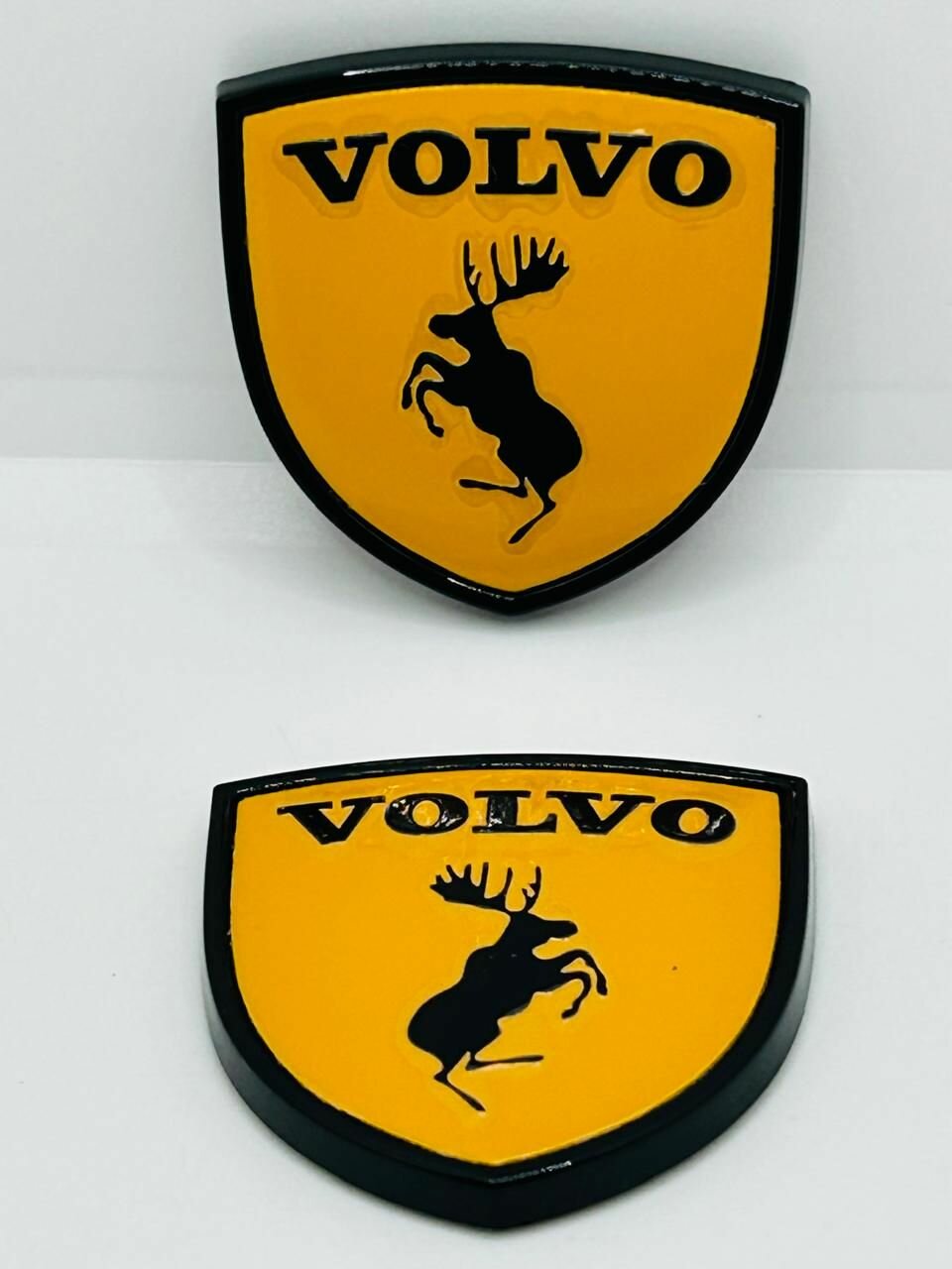 Эмблема наклейка шильдик знак значок вольво VOLVO лось 2шт
