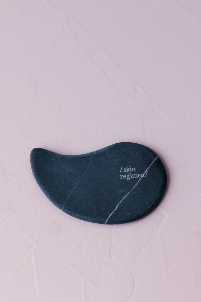 Скребок SKIN REGIMEN GUA SHA Comfort Zone