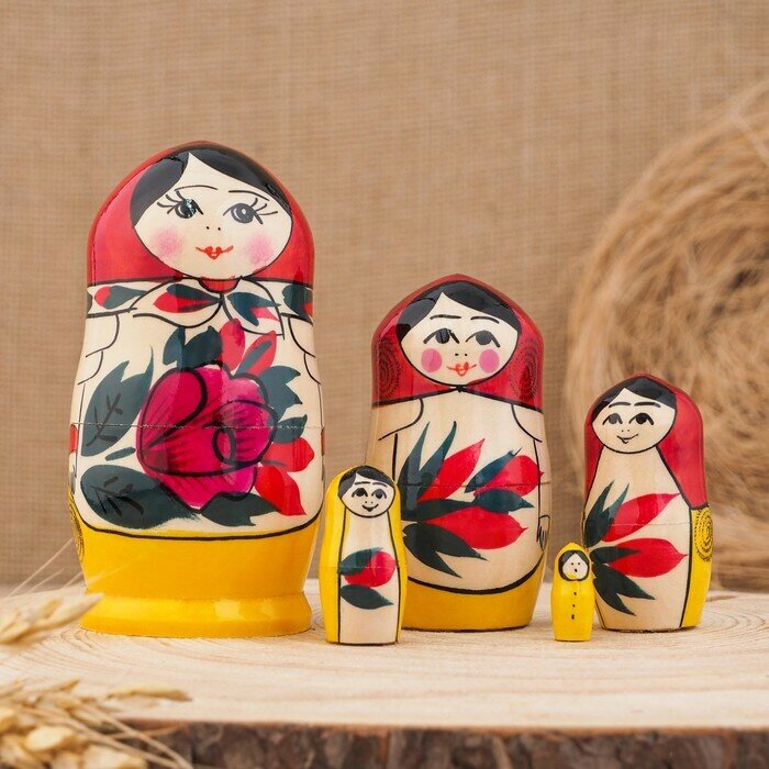 Матрёшка Семёновская , красный платок, 5 кукольная, 12 см