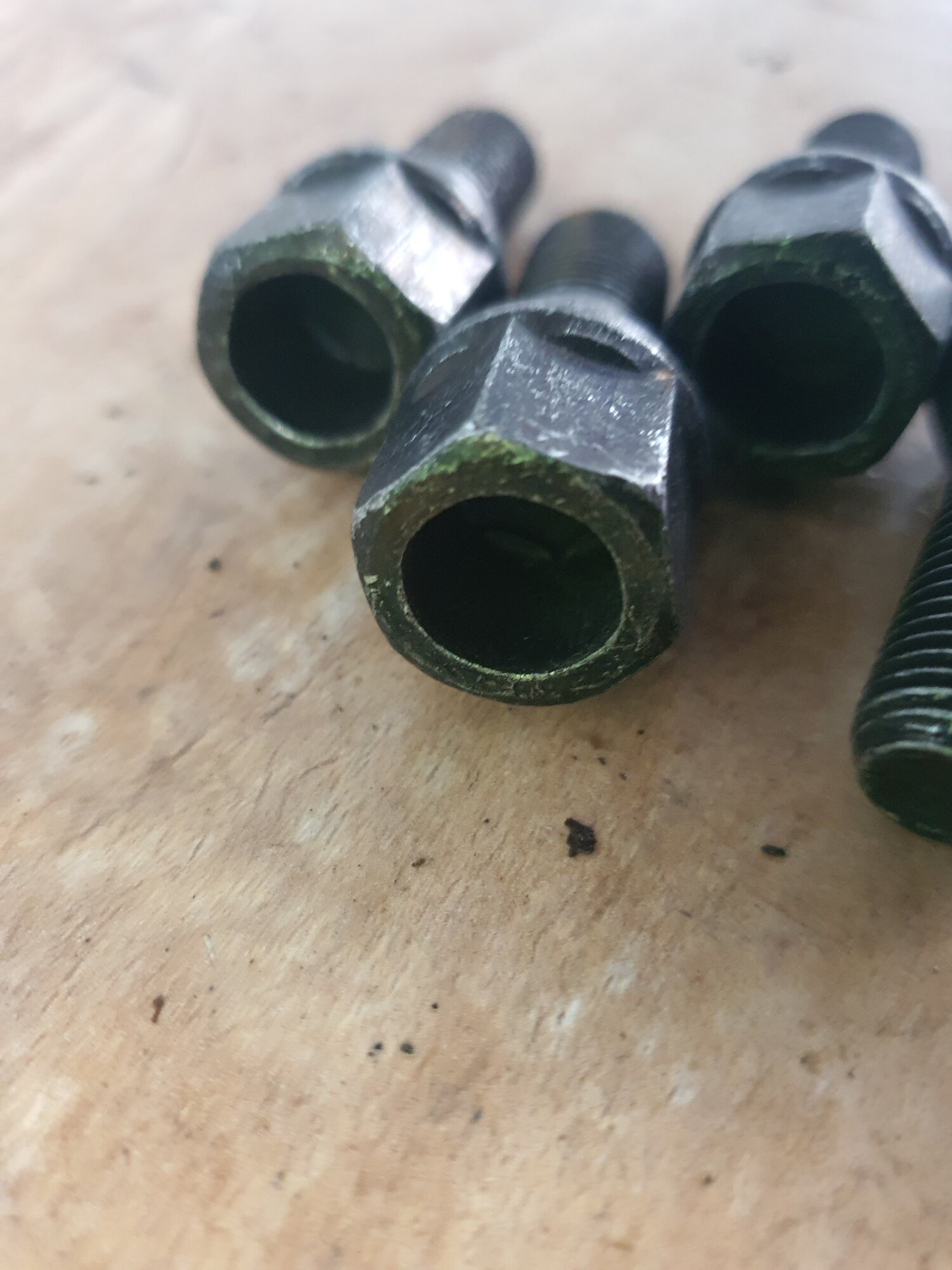 Болты Штампованых Дисков Ваз Лада 2109 2110 2114 Калина Приора Гранта 4 Штуки.