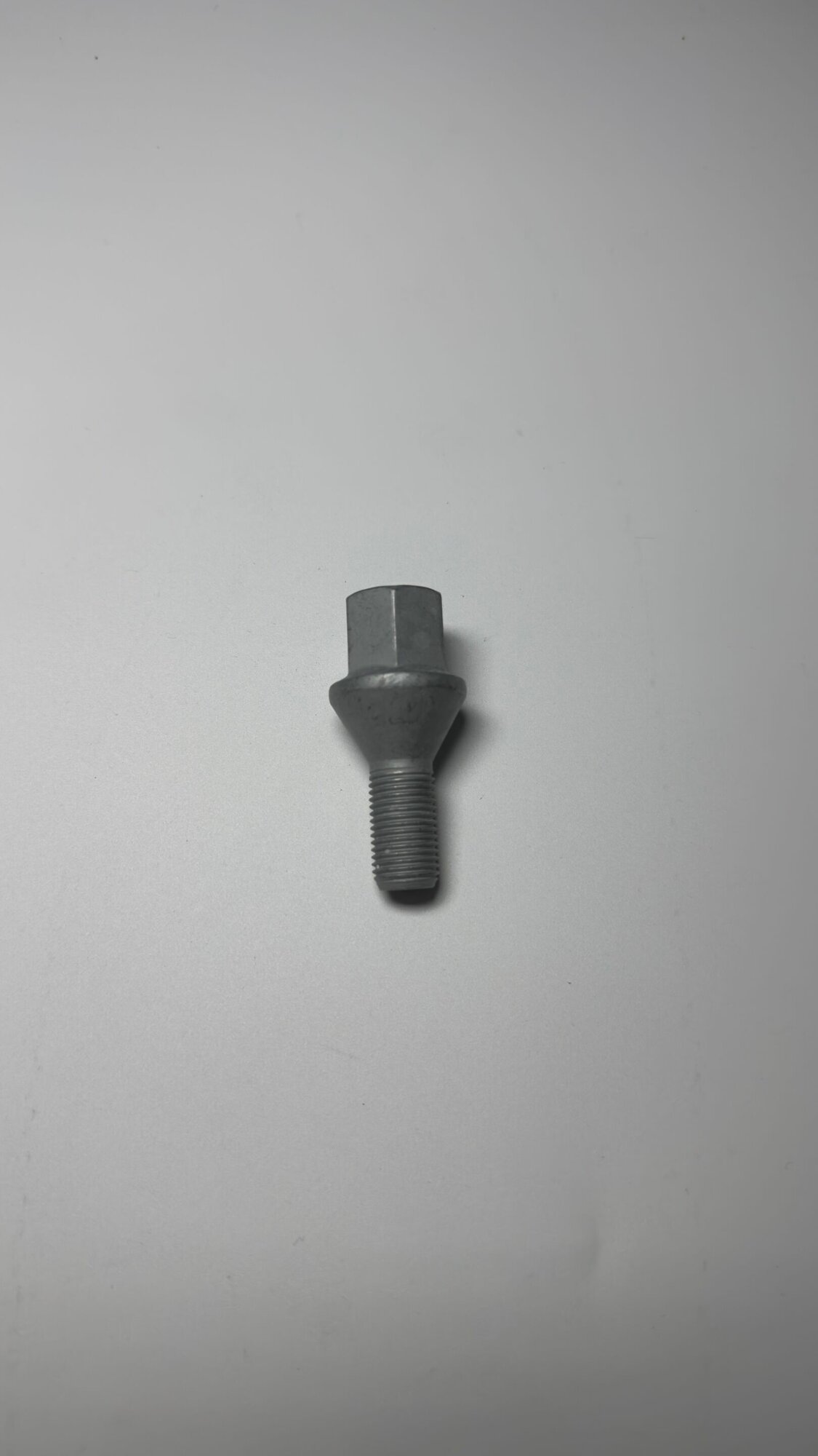 Болт колесный GAC GN8 [2.0 16V 6AT минивэн Turbo] 3110007BAC0000