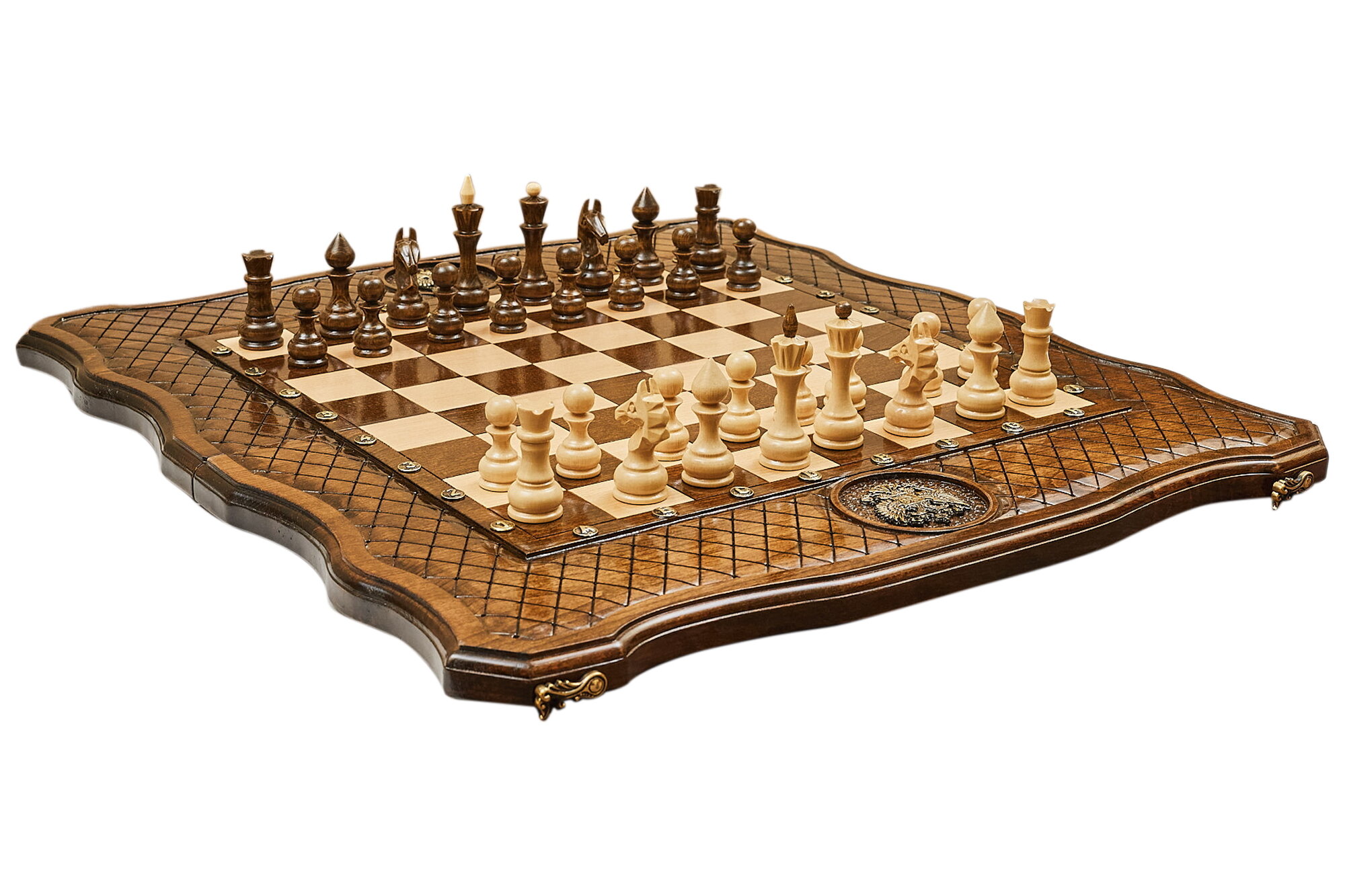 Резные шахматы и нарды Главный патриот