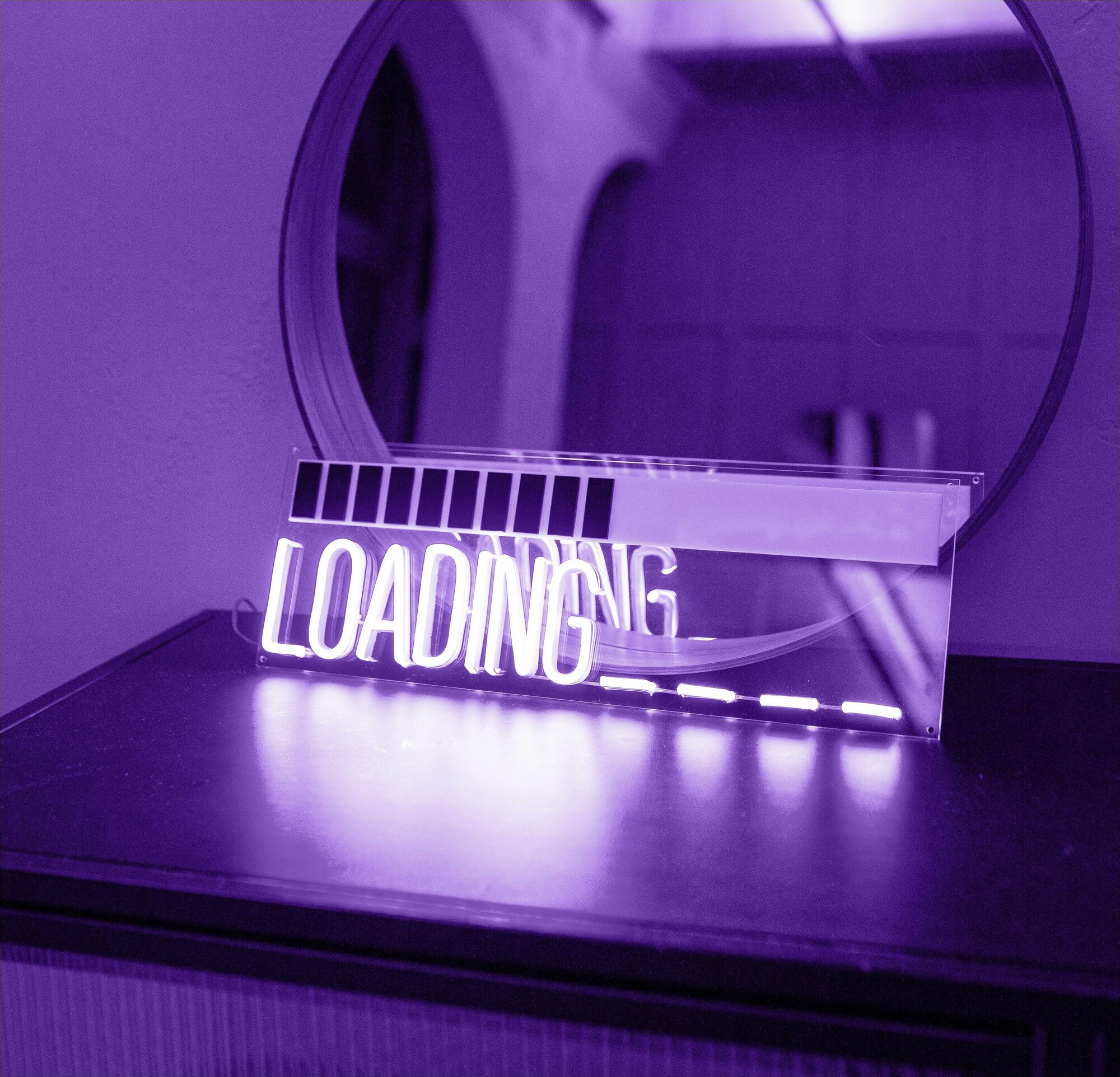 Светильник неоновый Загрузка Loading, 50х16 см, фиолетовый