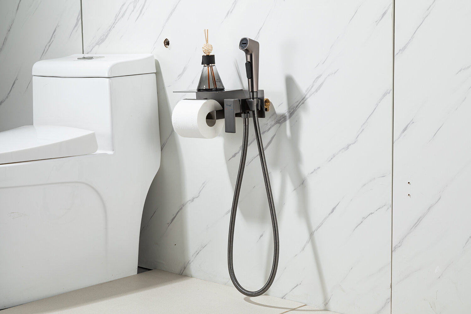 Смеситель с гигиеническим душем Frap H76 F2076-9, латунь, PVD-покрытие, 1/2", 120 см