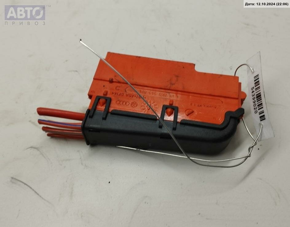 Блок предохранителей Audi A4 B8 (2007-2015)