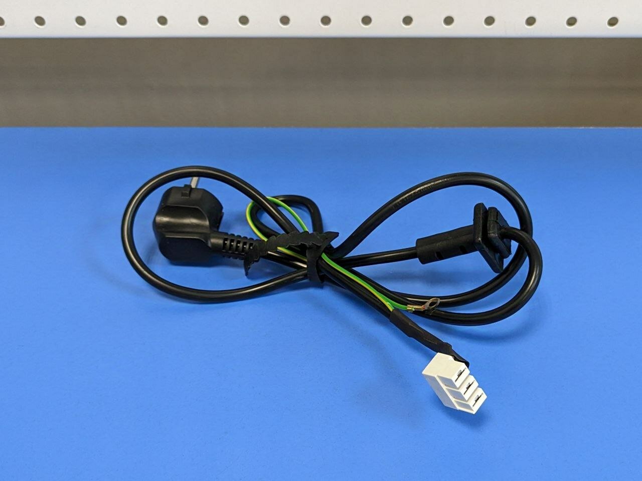 Провод питания вытяжки Grundig GDSP2464BWSC