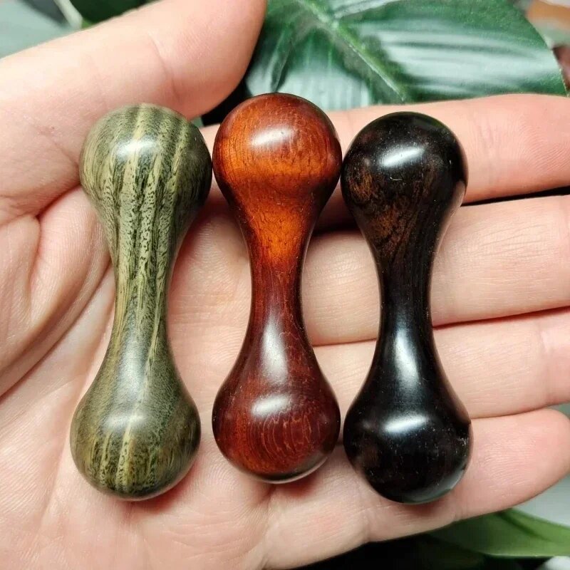 Деревянный спиннер из сандалового дерева A set of three