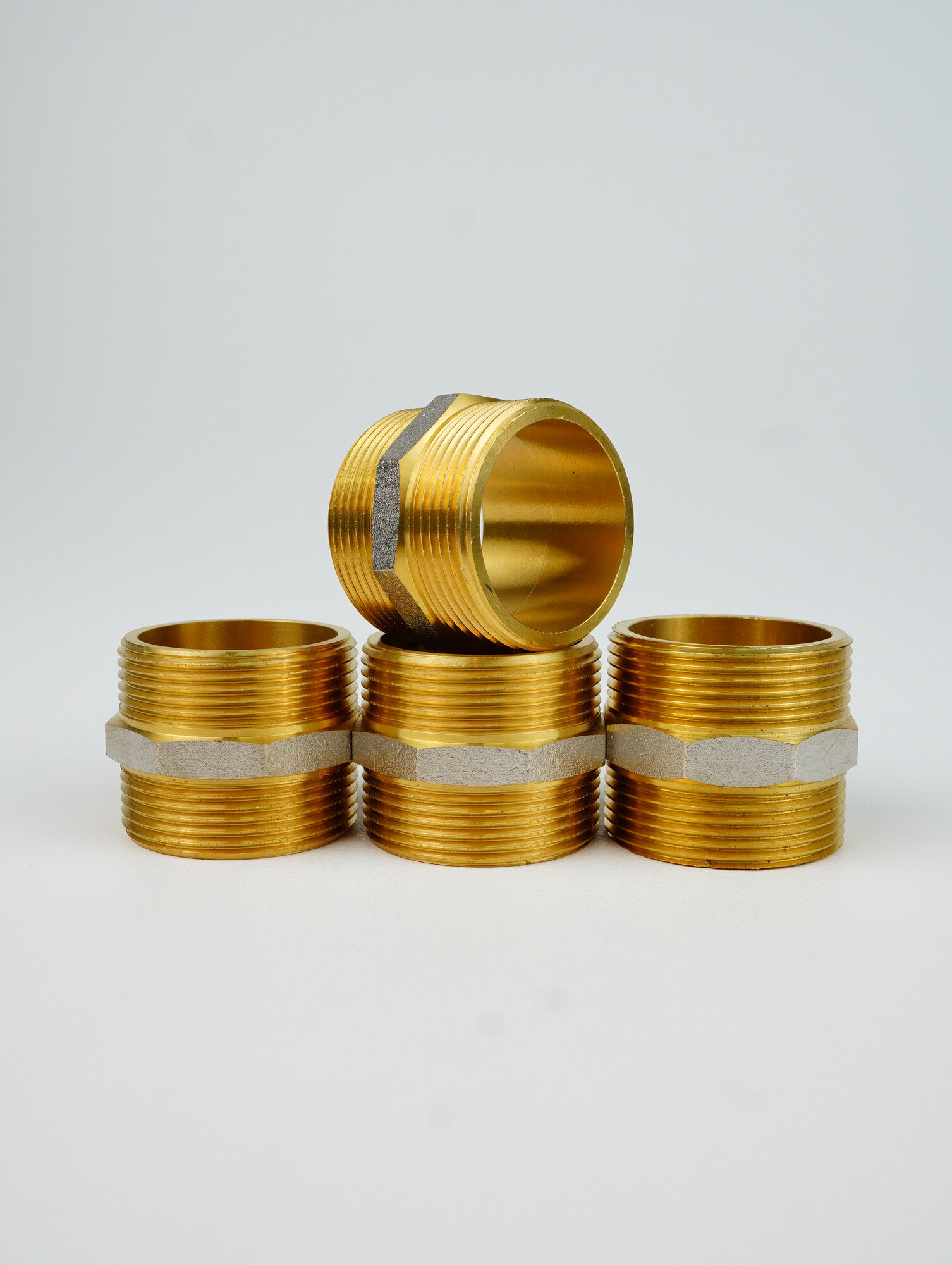 Бочонок сантехнический (ниппель) латунный 1 1/2 соединительный (Haiba) 4шт.