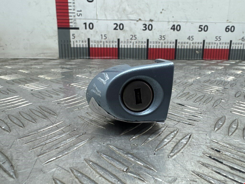 Личинка дверного замка BMW 3-Series (F30/F31/F34/F35) арт. 2272396