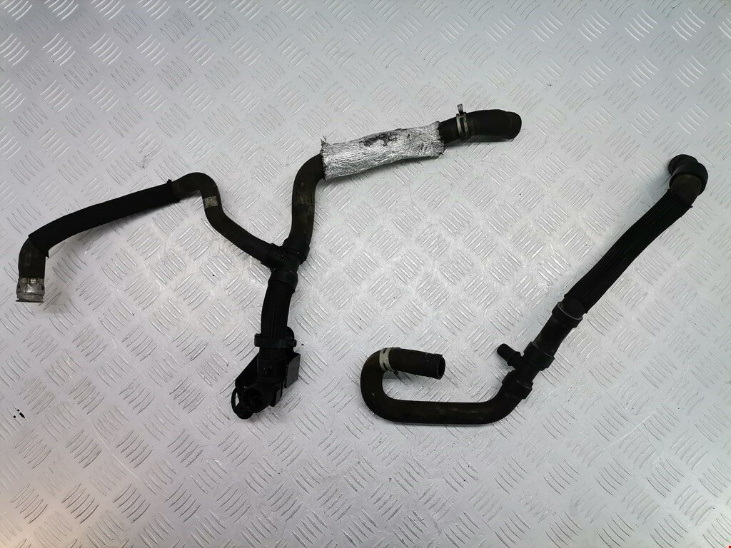Патрубок отопителя (печки) Peugeot 407 арт. 1681622