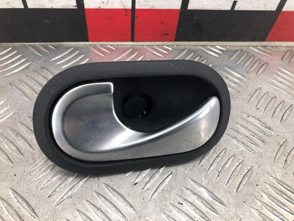 Ручка двери внутренняя передняя левая Renault Scenic 2 8200843631 арт. 1518388