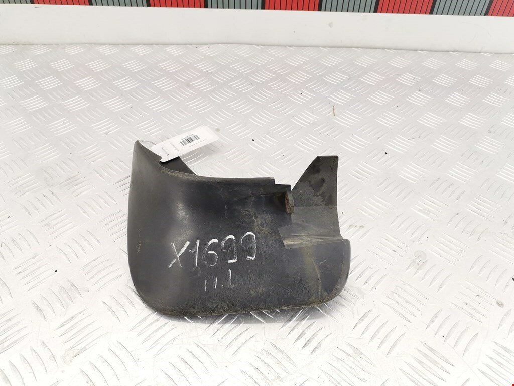 Брызговик передний Mazda 323 BA B02S51851 арт. 1502905