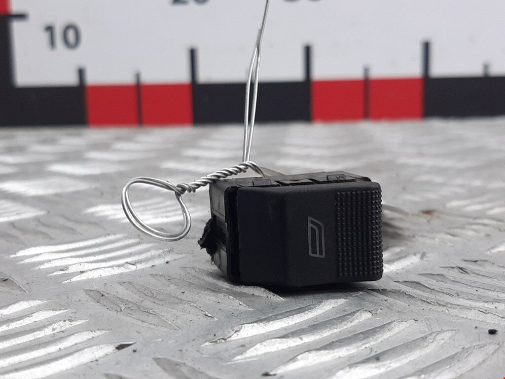 Кнопка стеклоподъемника Audi A4 B5 4D0959855 арт. 1478382