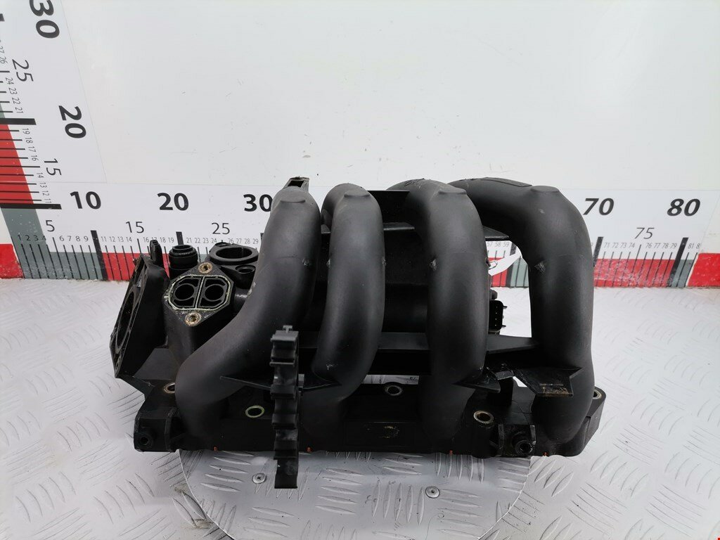 Коллектор впускной Ford Focus 1 1S4G9424AC арт. 1634319