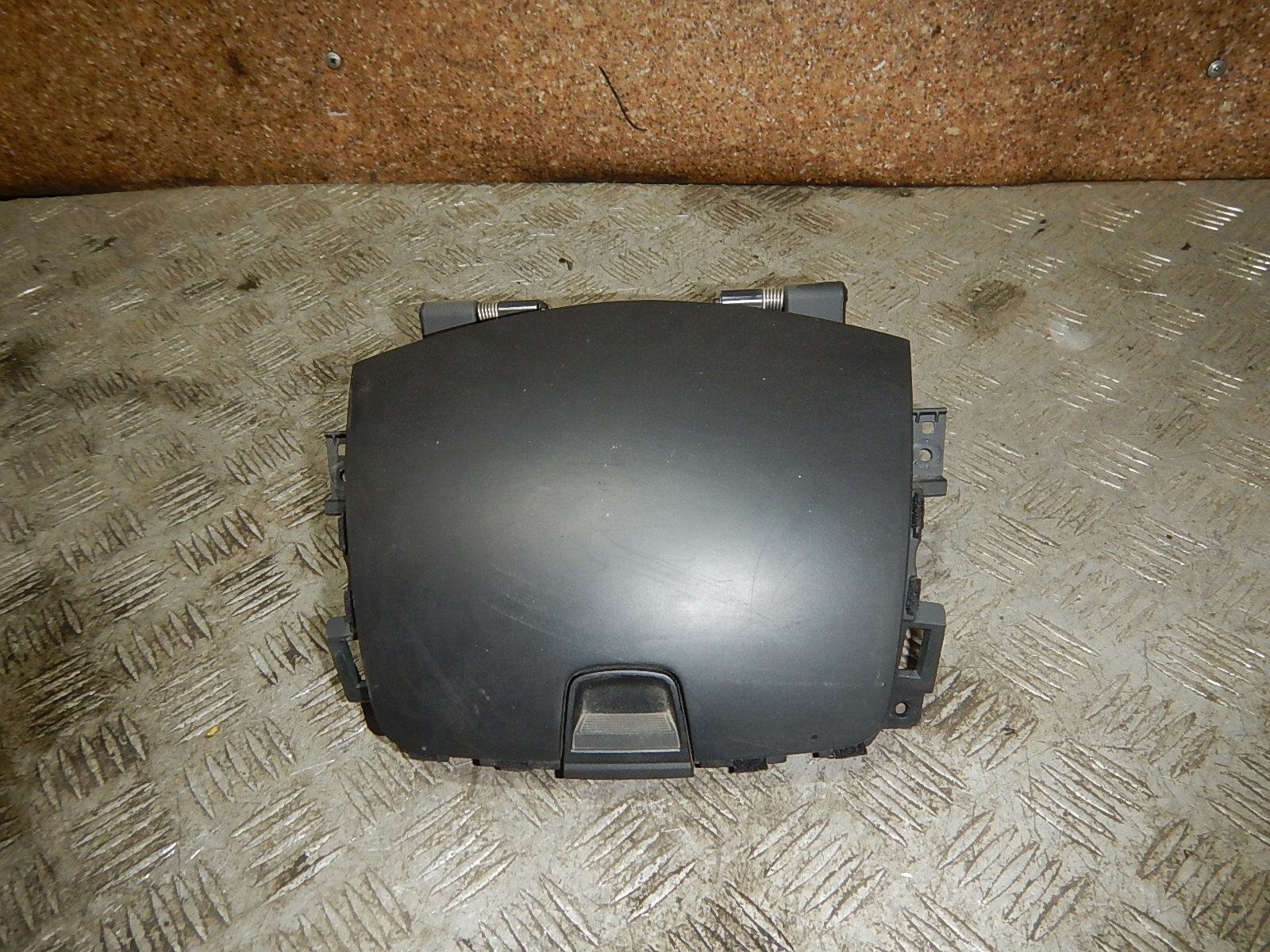 Б/У Бардачок, Chevrolet (Шевроле)-CRUZE (09-15) CHEVROLET CRUZE (09-15) верхний 12- Мелкие царапины. 408632 GENERAL MOTOR...