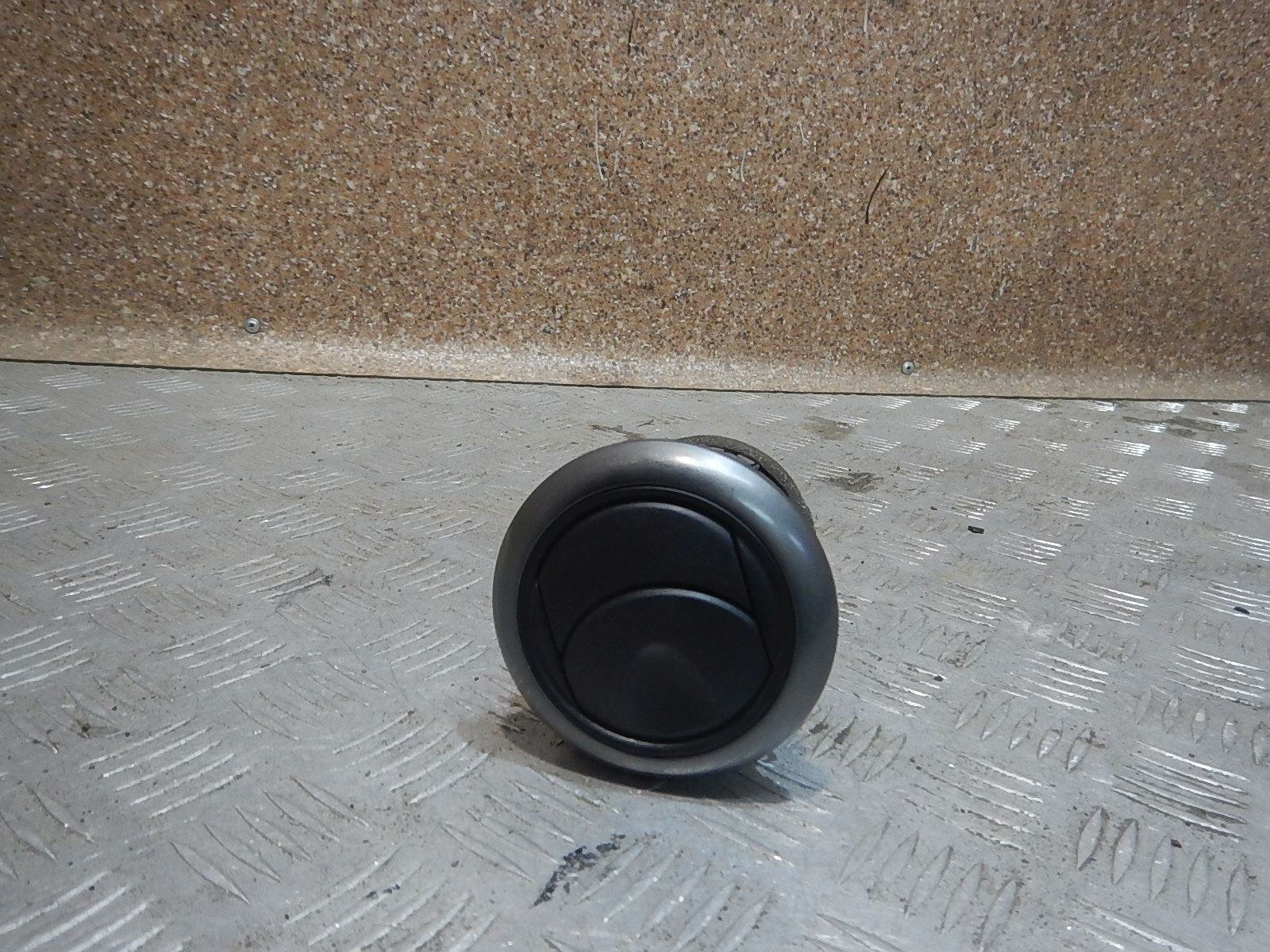 Б/У Дефлектор воздушный, Nissan (Ниссан)-NOTE (E11) (06-) NISSAN NOTE (E11) (06-) левый Без видимых повреждений. 470366 N...