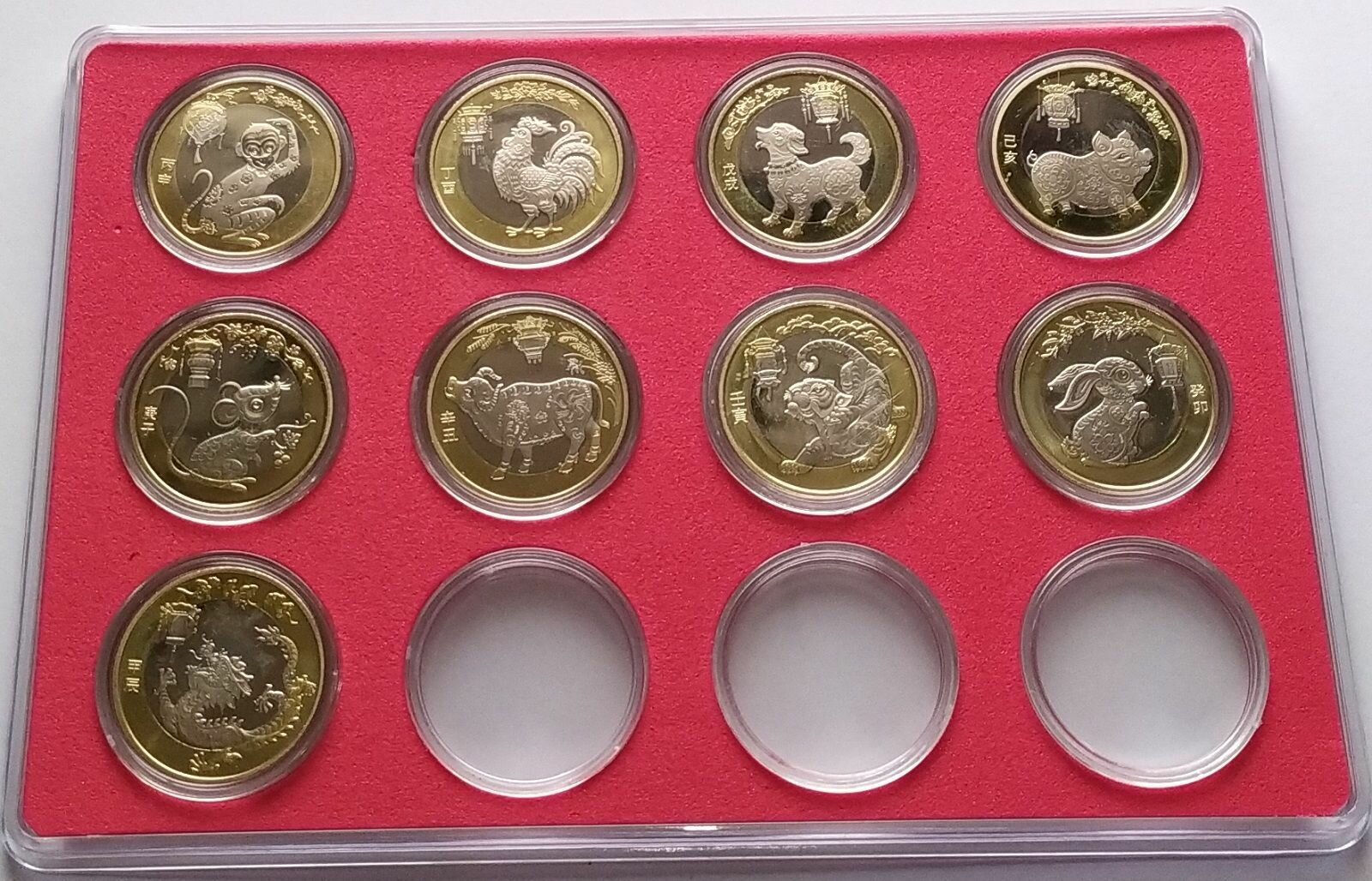 10 юаней Китайский гороскоп набор 9 монет в футляре с сертификатом Н